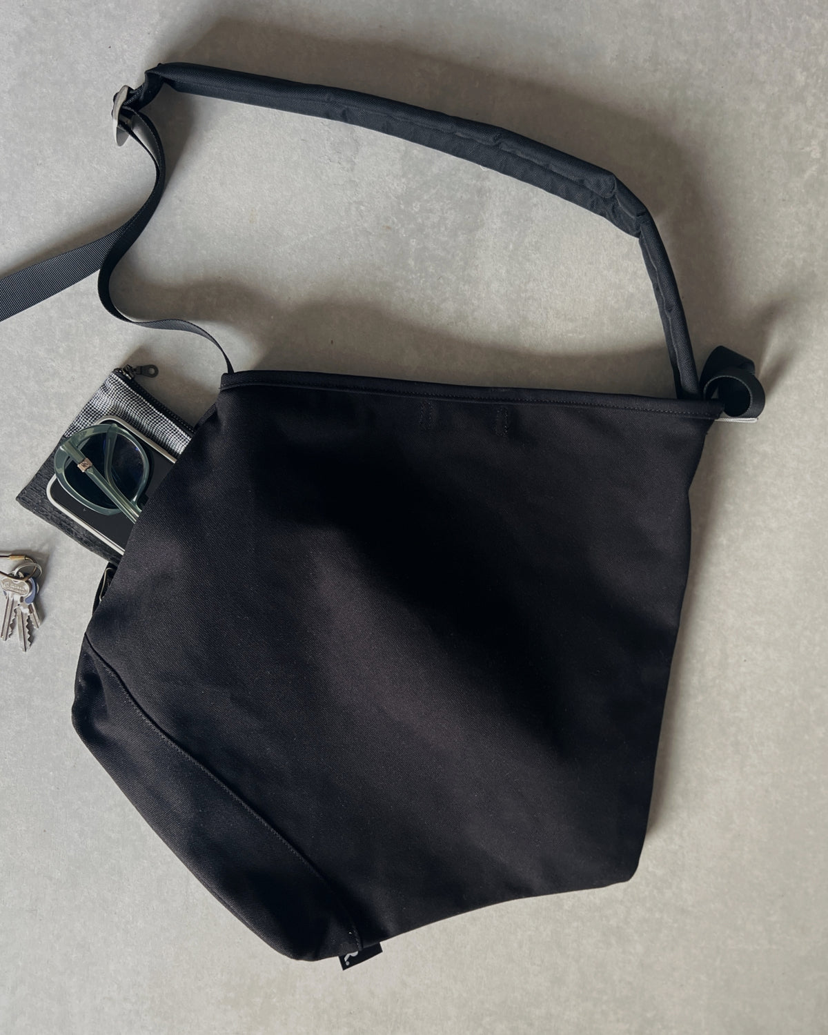 Rootote x nendo : ruck-tote in carbon | the maker hobart | the maker