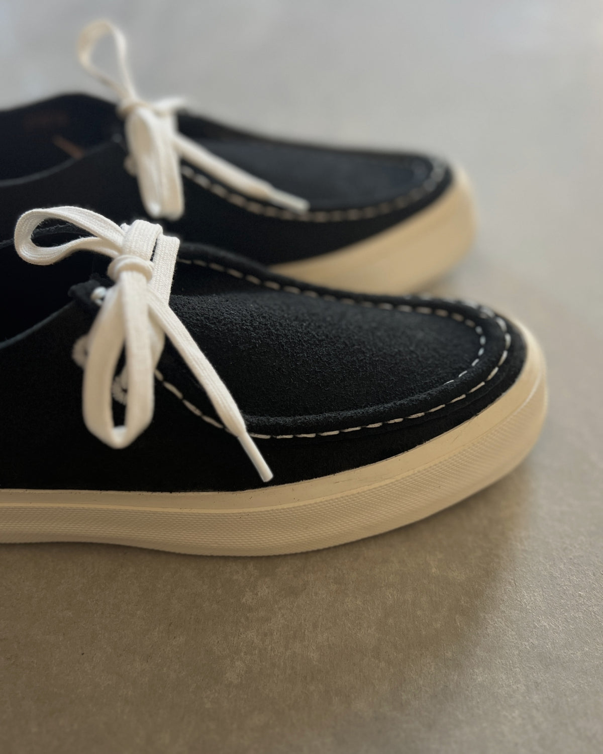 hide-base project - mocca : suede leather shoes in carbon | the maker ...