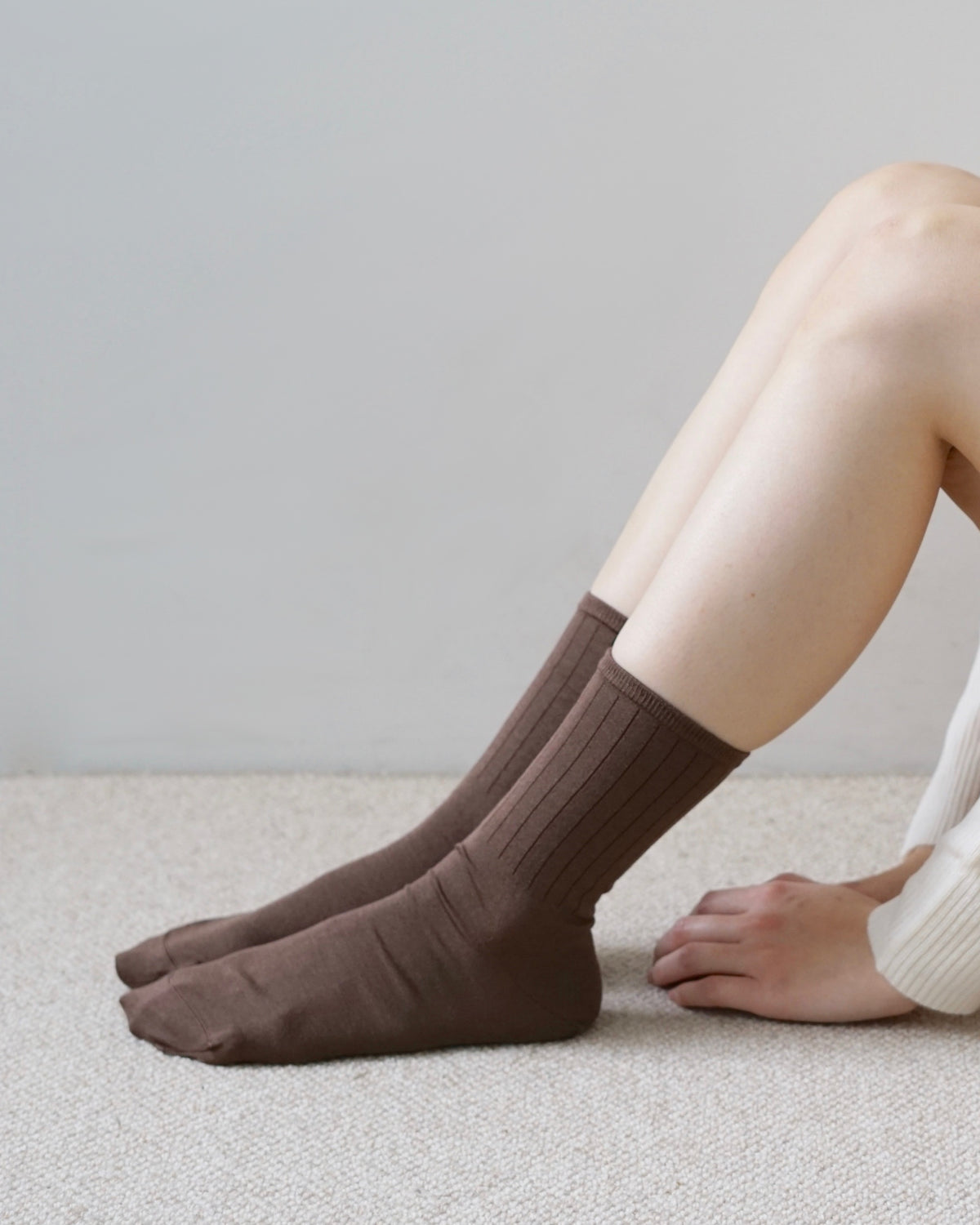 hakne : smooth silk socks | the maker